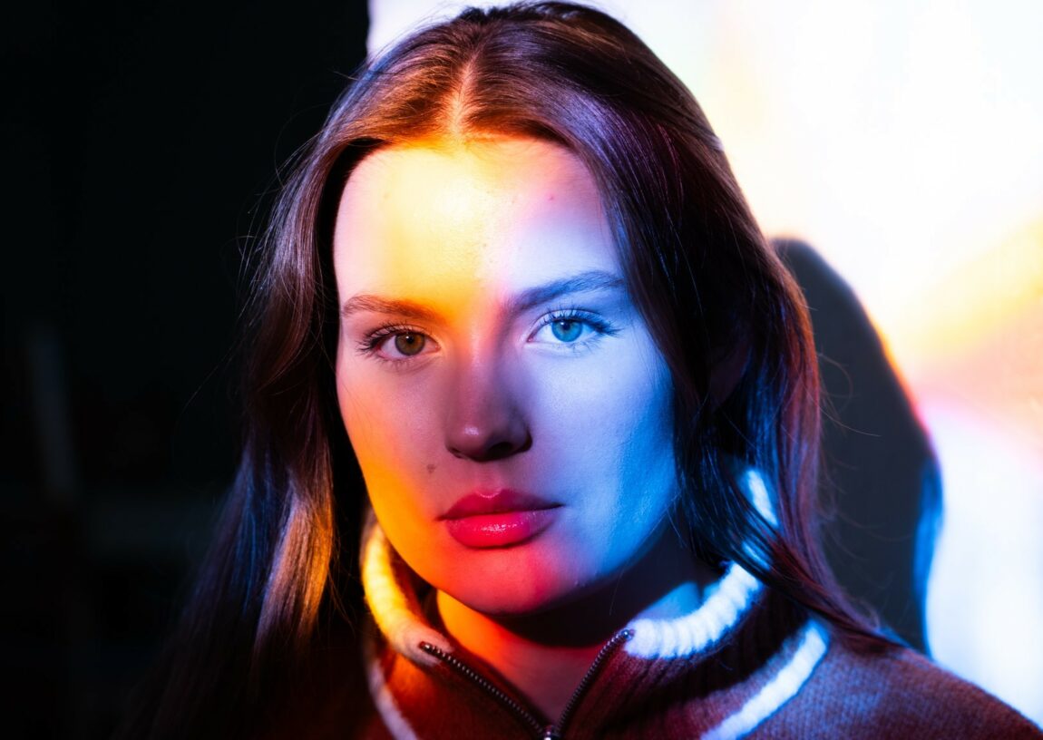 p3.no » Emma (20) inspirerer tusenvis til å «embrace» høsten